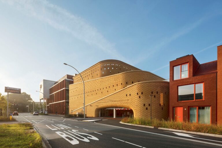 Drawing Inspiration from the Silk Road: Design Concept of Car Park ...